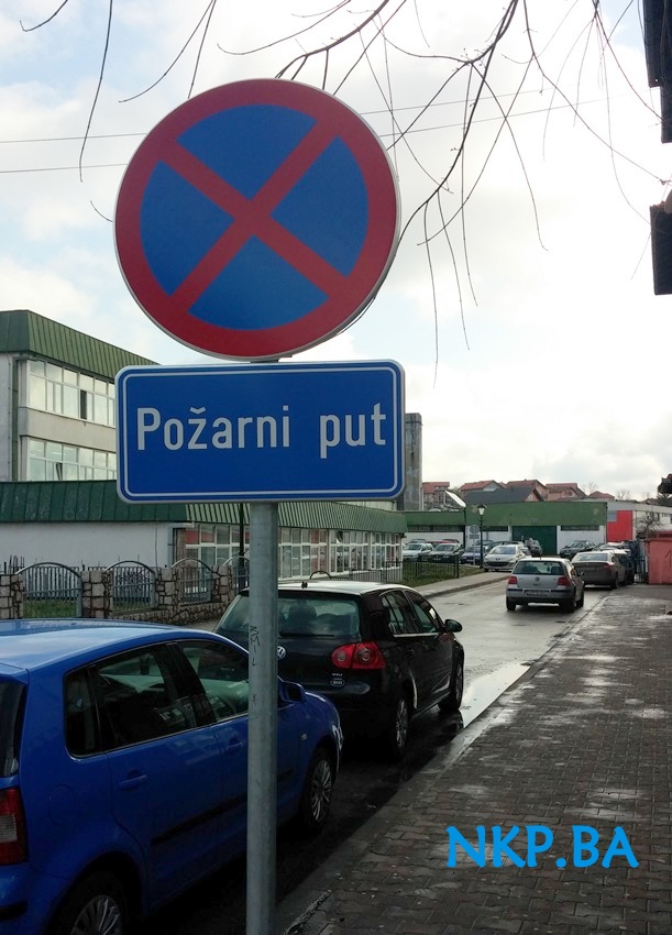 FOTO/ Konačno uklonjen pogrešno postavljeni saobraćajni znak ...