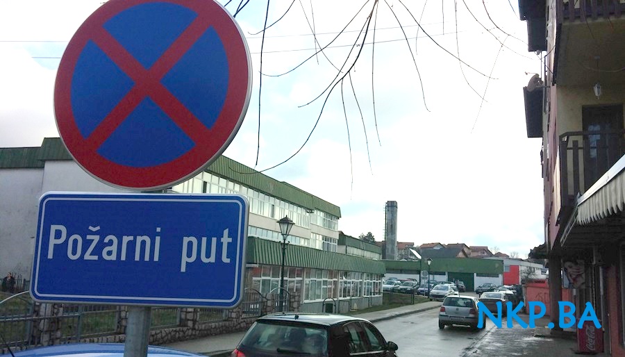 FOTO/ Konačno uklonjen pogrešno postavljeni saobraćajni znak ...