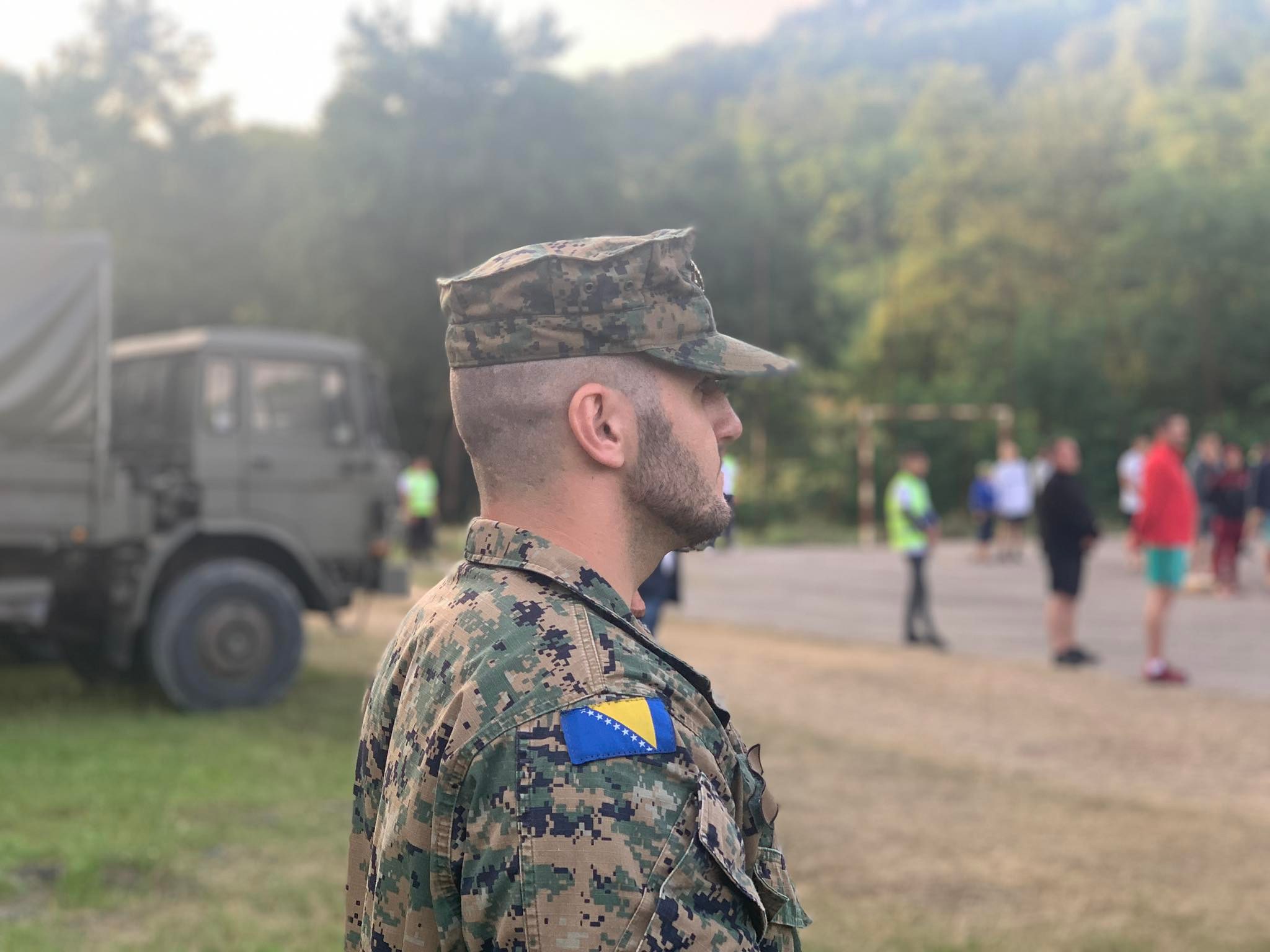 Objavljen oglas za prijem 300 kandidata u profesionalnu vojnu službu ...