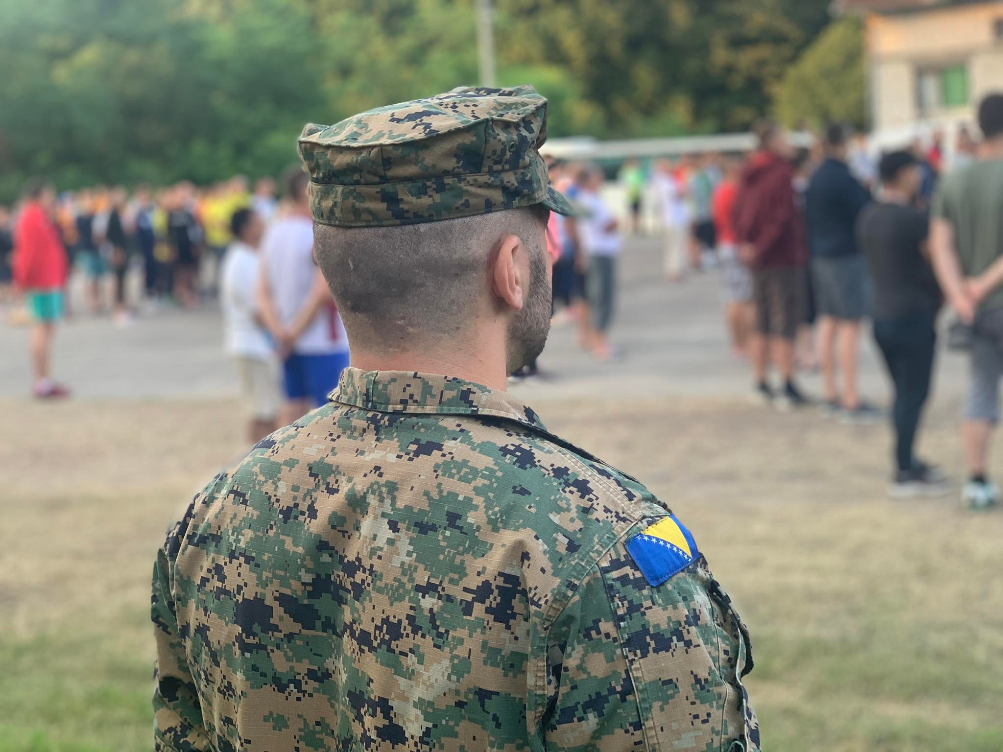 Raspisan Javni oglas za prijem kandidata u profesionalnu vojnu službu ...