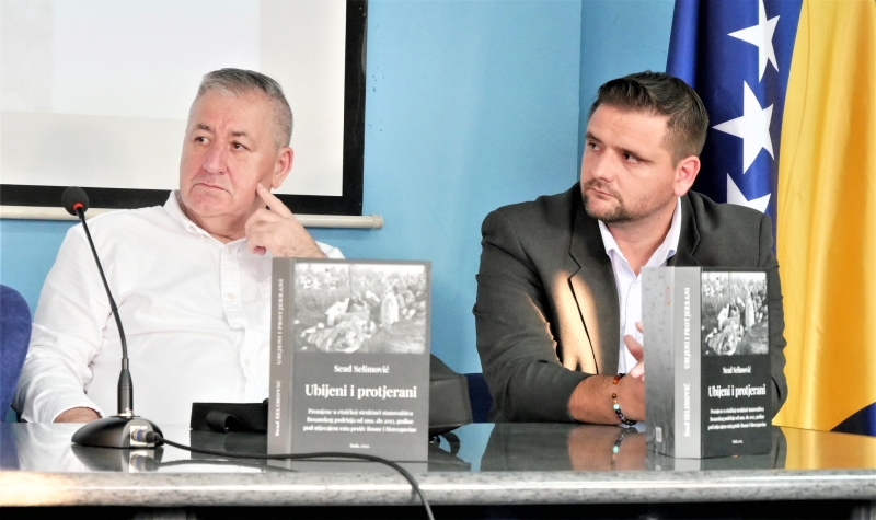 U tuzlanskom BKC-u promovisana knjiga „Ubijeni i protjerani“ autora ...
