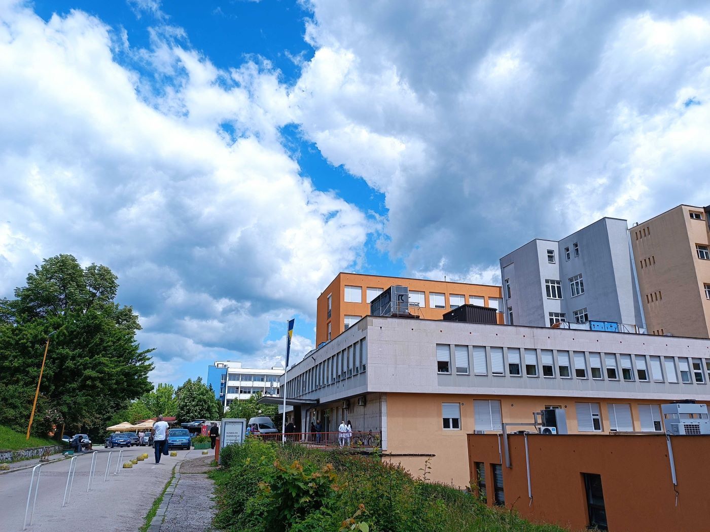 Otežano pravovremeno liječenje: UKC Tuzla upozorava na nedostatka određenih lijekova | Nezavisni ...